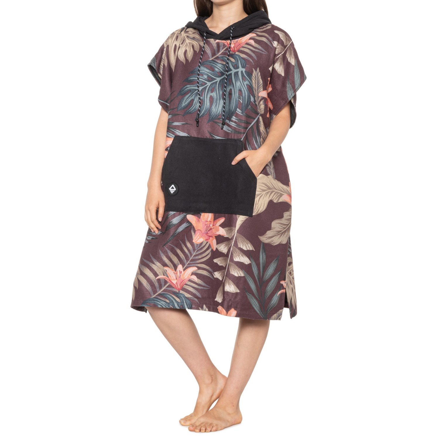 Nomadix Changing Poncho - Short Sleeve - Save 42%